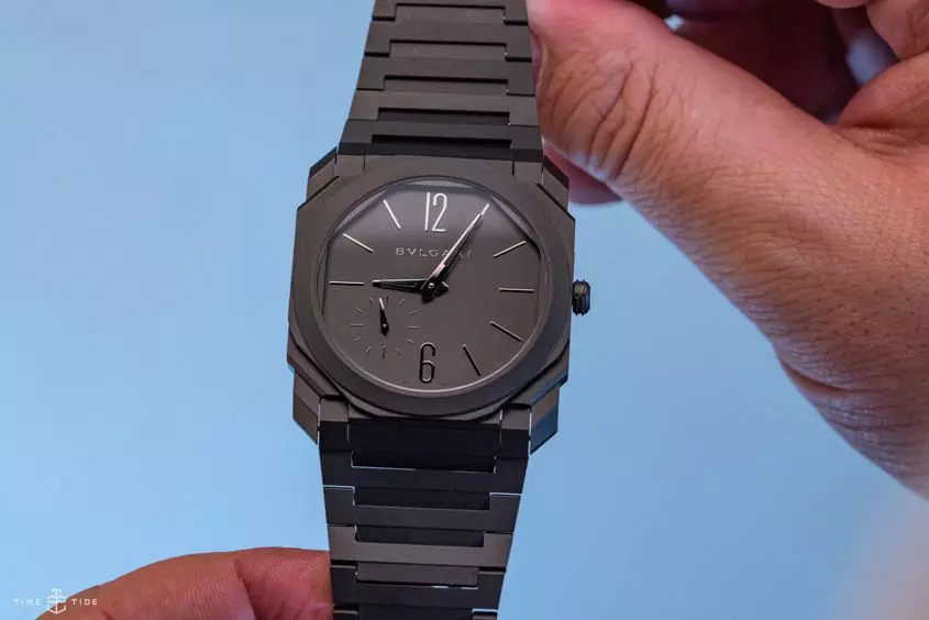 ჩვენ განვიხილავთ Bulgari Octo Finissimo Automatic კერამიკას 10014_2