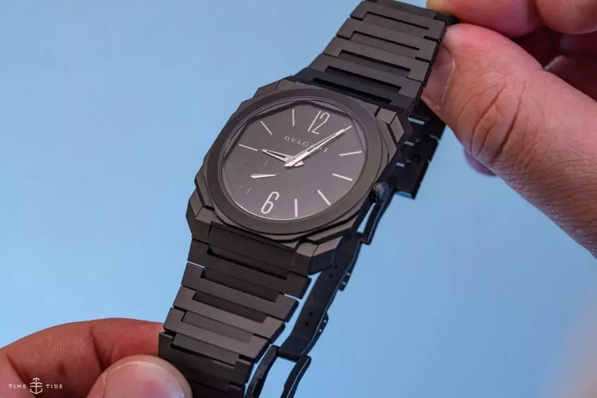 ჩვენ განვიხილავთ Bulgari Octo Finissimo Automatic კერამიკას 10014_3