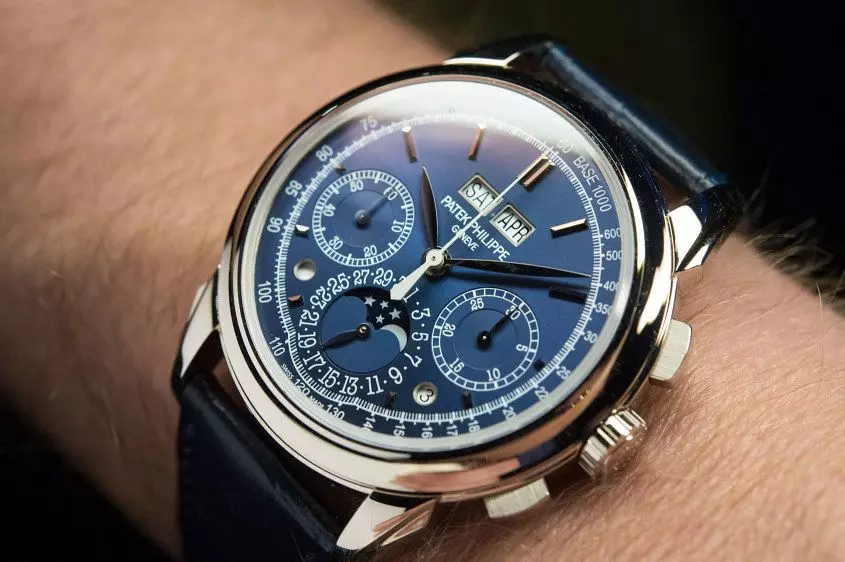 Patek Philippe 5270G सदा कैलेंडर क्रोनोग्रफ़