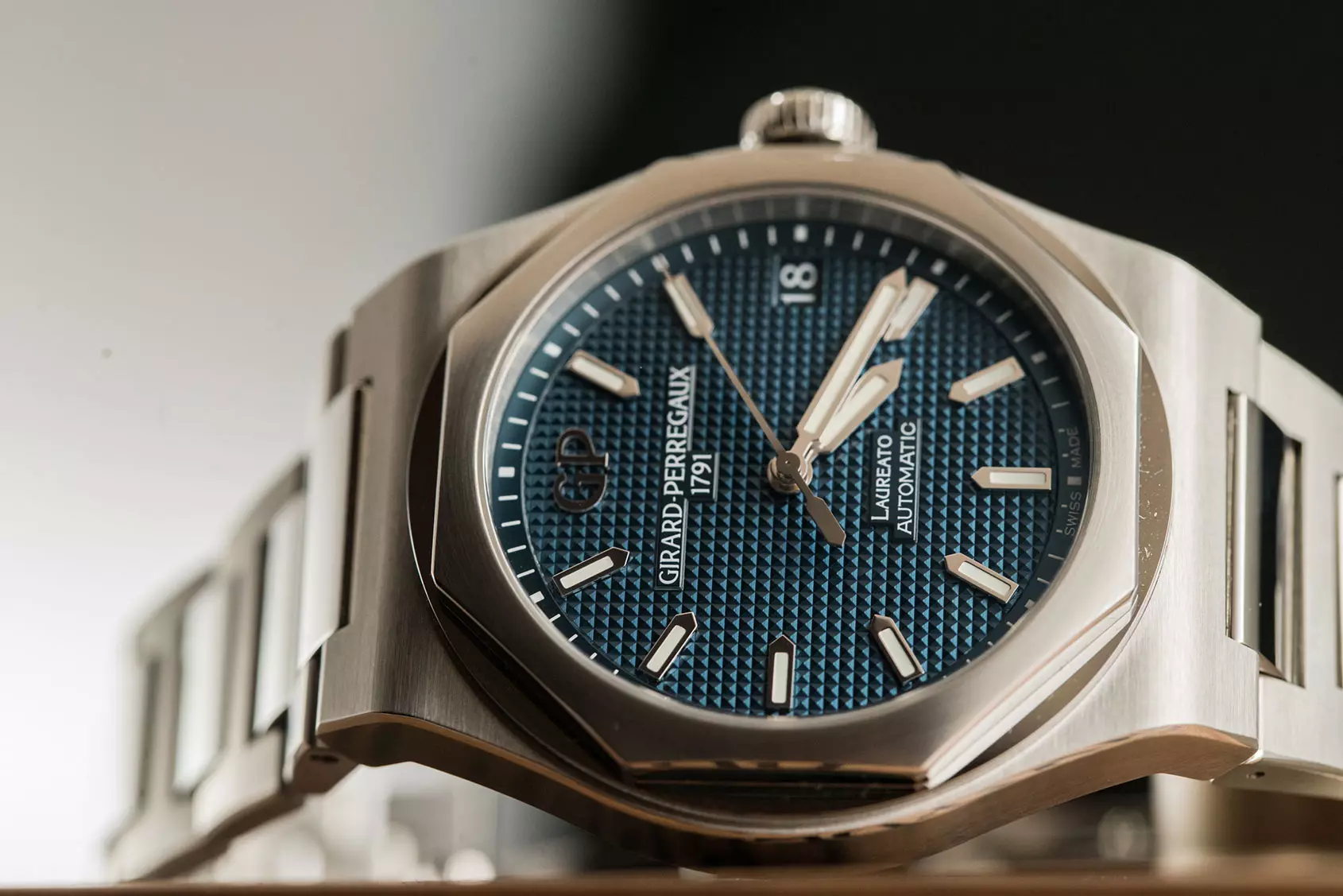 GP-laureato-blue-6