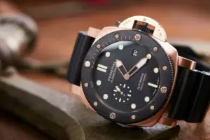 ПРАКТИЧЕСКИ: Потопяемият Panerai Goldtech OroCarbo носи луксозна нотка на хипер-мъжественост на китката - часовници Time and Tide 10647_1