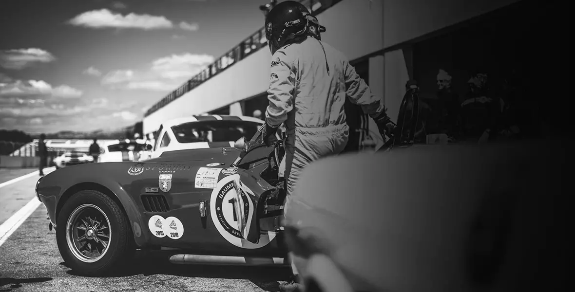 Baume & Mercier Capeland Shelby Cobra: Den hromu na závodní dráze 60. let