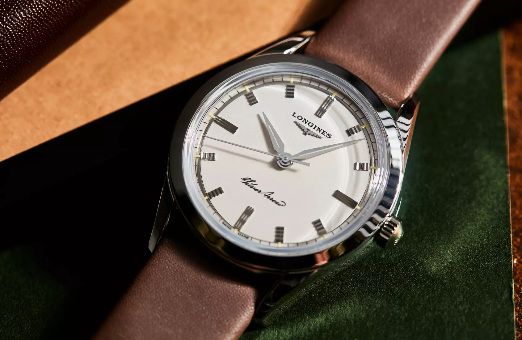 VÍDEO: O Longines Silver Arrow oferece elegância dos anos 50 com um toque arquitetônico - Relógios Time and Tide 11509_2