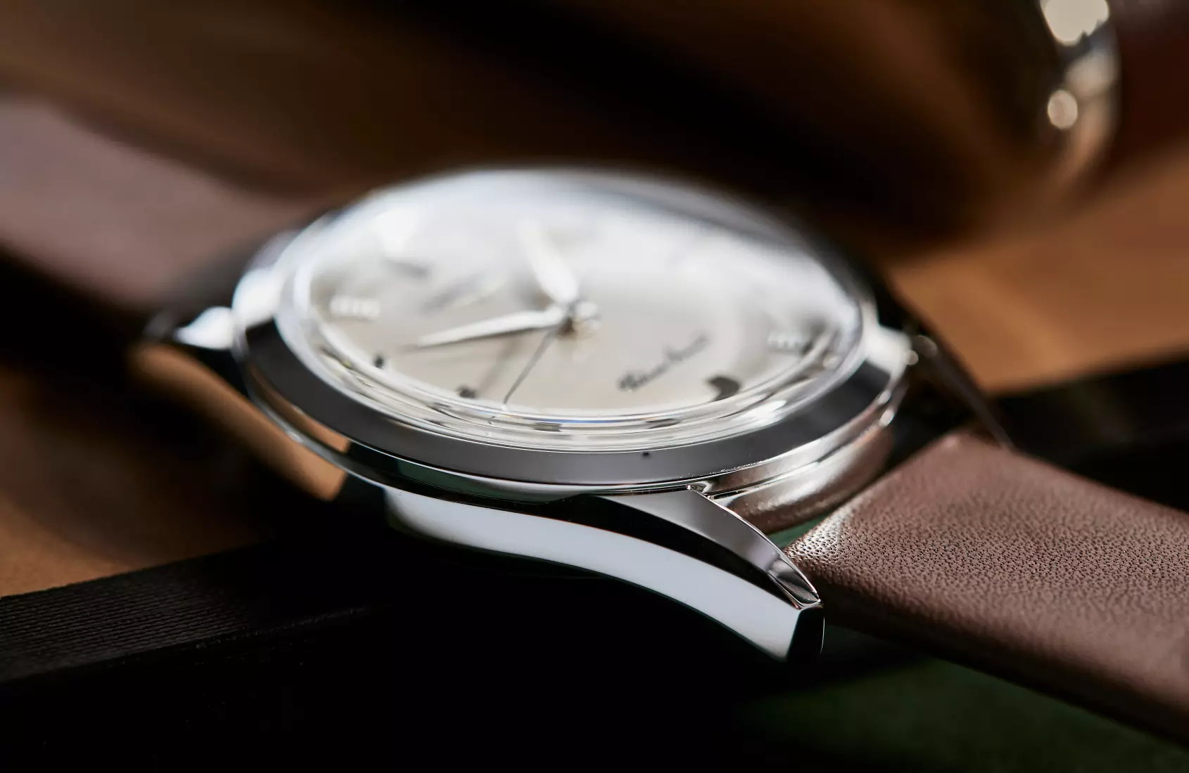 VIDEO: Longines Silver Arrow byder på 50'ernes elegance med et arkitektonisk twist - Time and Tide Watches 11509_4
