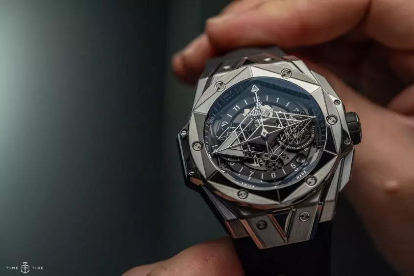 ВИДЕО: Hublot блести на скучното изложение Baselworld 2019 с чисто нов модел и още нещо – часовници Time and Tide 11647_5