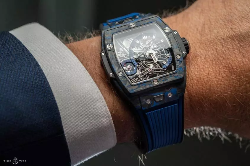 ВИДЕО: Hublot сияет на унылой выставке Baselworld 2019 с совершенно новой моделью и многим другим - часы Time and Tide 11647_6