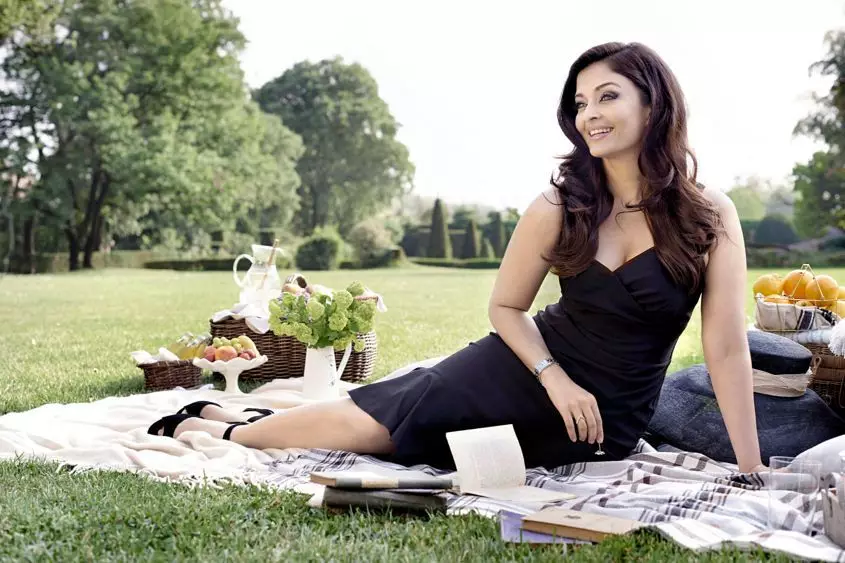 INTERVIU: 15 minute cu Aishwarya Rai Bachchan – „Eleganța este o atitudine” - Time and Tide Watches 11731_3