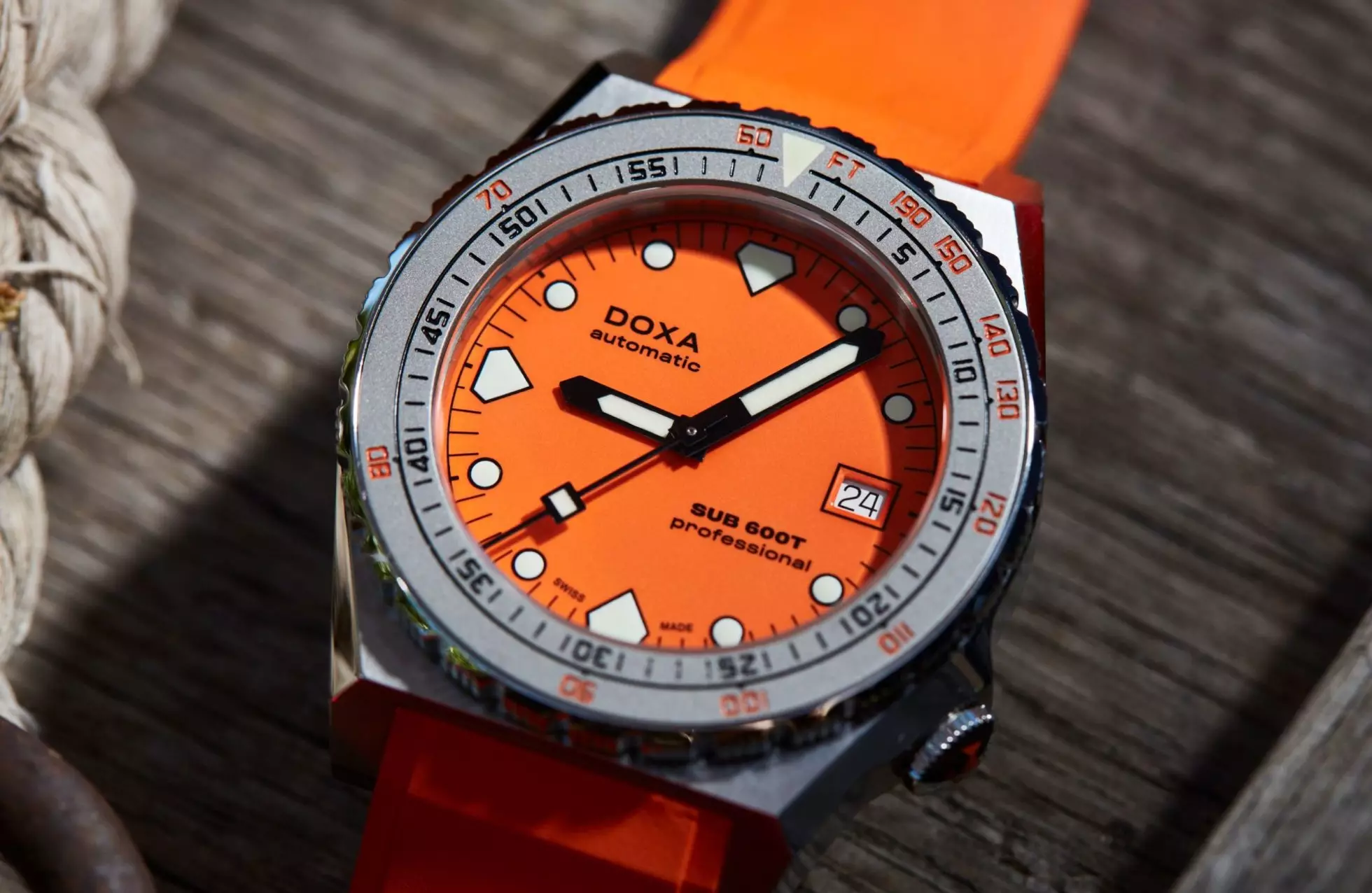 ΒΙΝΤΕΟ: Η συλλογή Doxa 600T αναμιγνύει τη δεκαετία του 1980 με μια νέα νέα ατμόσφαιρα - Time and Tide Watches 12065_1