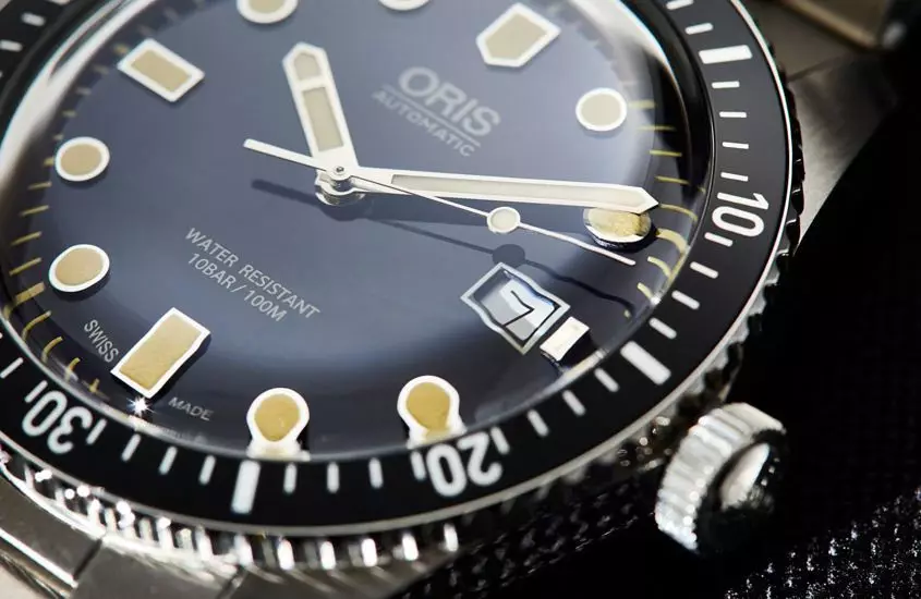 Oris-Divers-ခြောက်ဆယ့်ငါး-၄၂-၃