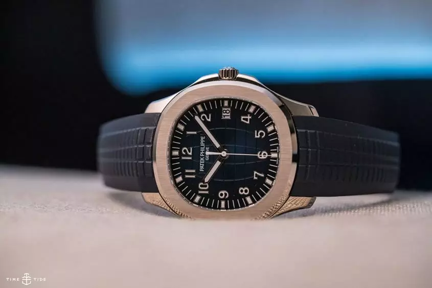 Вот почему выпуск Patek Philippe Aquanaut, посвященный 20-летию, стал таким важным сигналом грядущих событий - Часы Time and Tide 12136_1