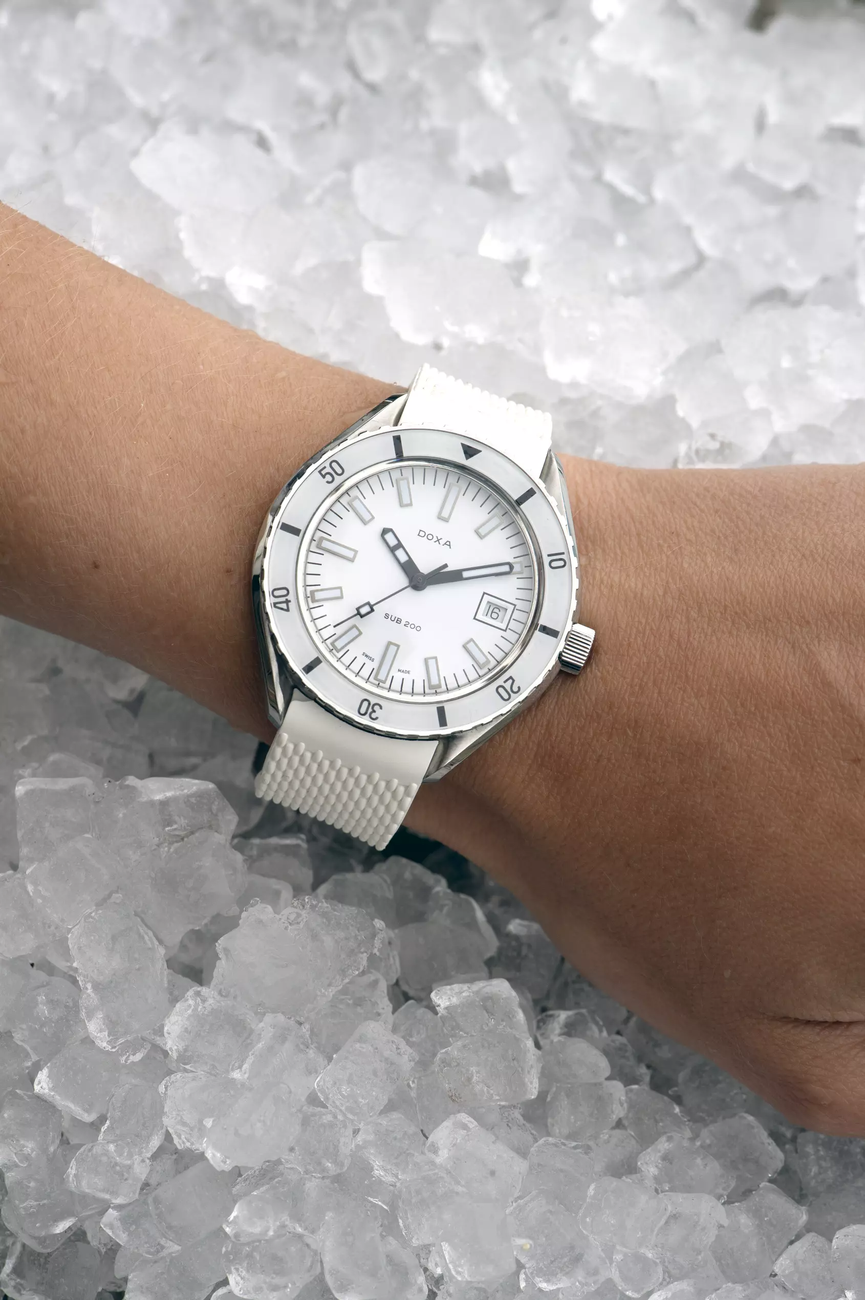 КІРІСПЕ: DOXA SUB 200 Whitepearl арктикалық самал сияқты балғын - Уақыт пен толқын сағаттары 12734_3