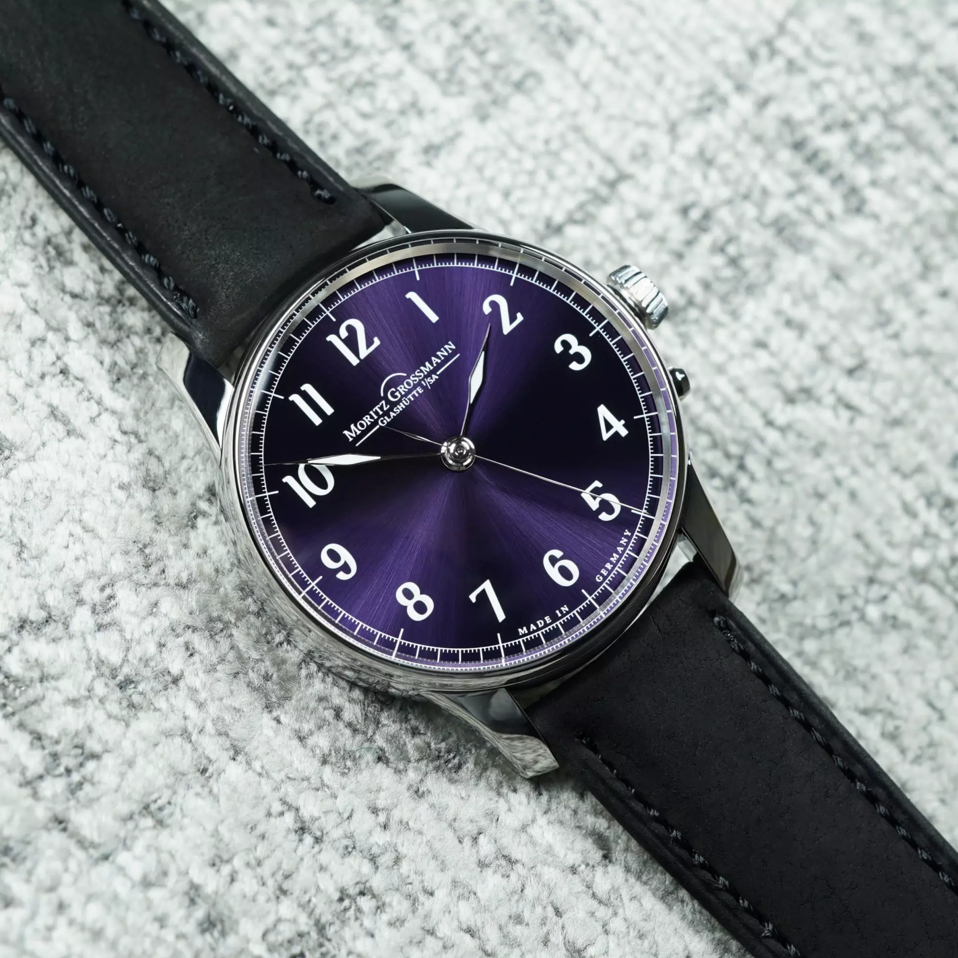 Kynning: The Moritz Grossmann Central Second Purple
