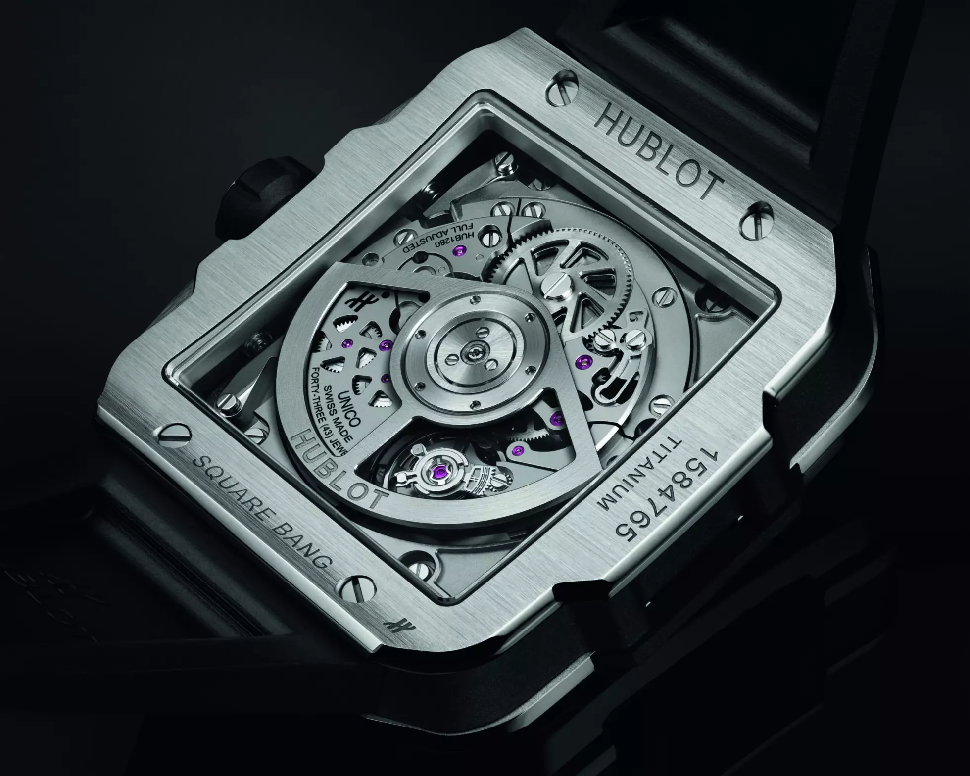 MONTRES & MERVEILLES : Hublot frappe un patch violet et lance une toute nouvelle forme de boîtier - Time and Tide Watches 1576_3