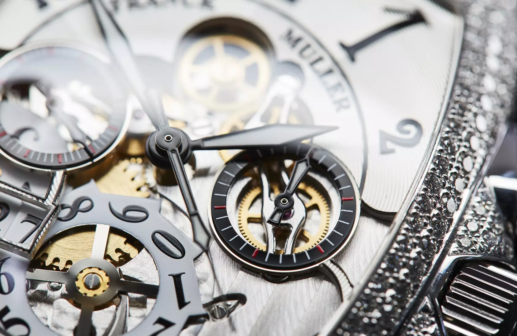 PREZENTARE: Franck Muller Cintrée Curvex Grande Date - ceasuri de oră și maree 1592_3