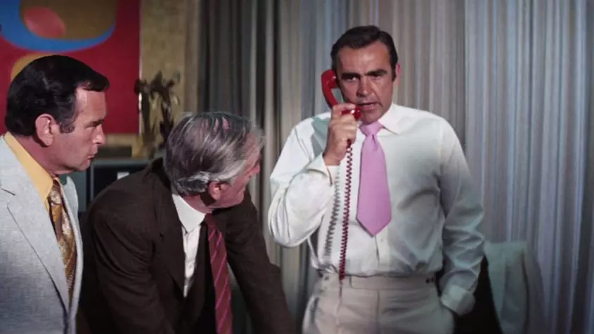 YENİLƏNİB: James Bondun ekranda taxdığı saatların tam siyahısı - Time and Tide Watches 1944_10