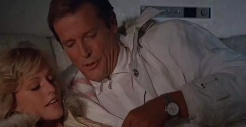 E PËRDITËSUAR: Lista e plotë e orëve që James Bond mbante në ekran - Time and Tide Watches 1944_19