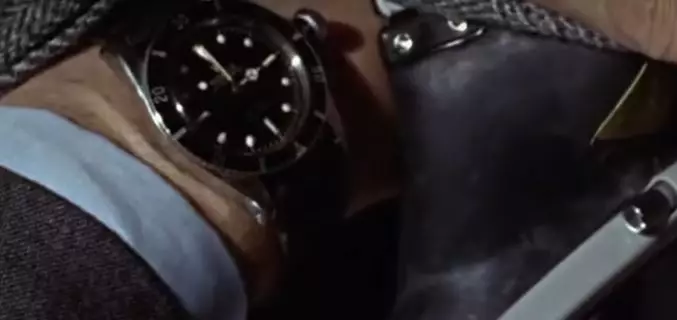 CẬP NHẬT: Danh sách đầy đủ những chiếc đồng hồ mà James Bond đã đeo trên màn ảnh - Đồng hồ Thời gian và Thủy triều 1944_2