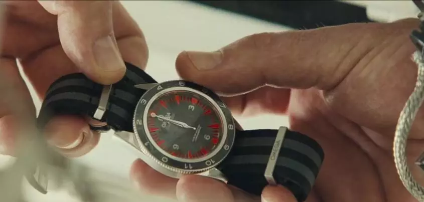 OPPDATERT: Den komplette listen over klokker James Bond hadde på skjermen - Time and Tide Watches 1944_33