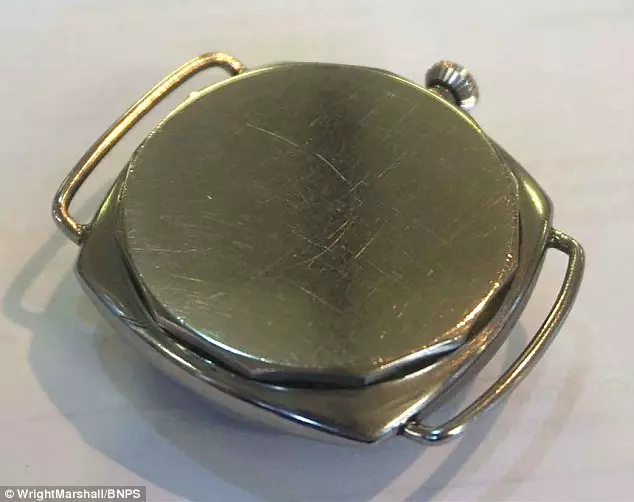 Panerai fabricat per Rolex trobat a la venda del maleter del cotxe
