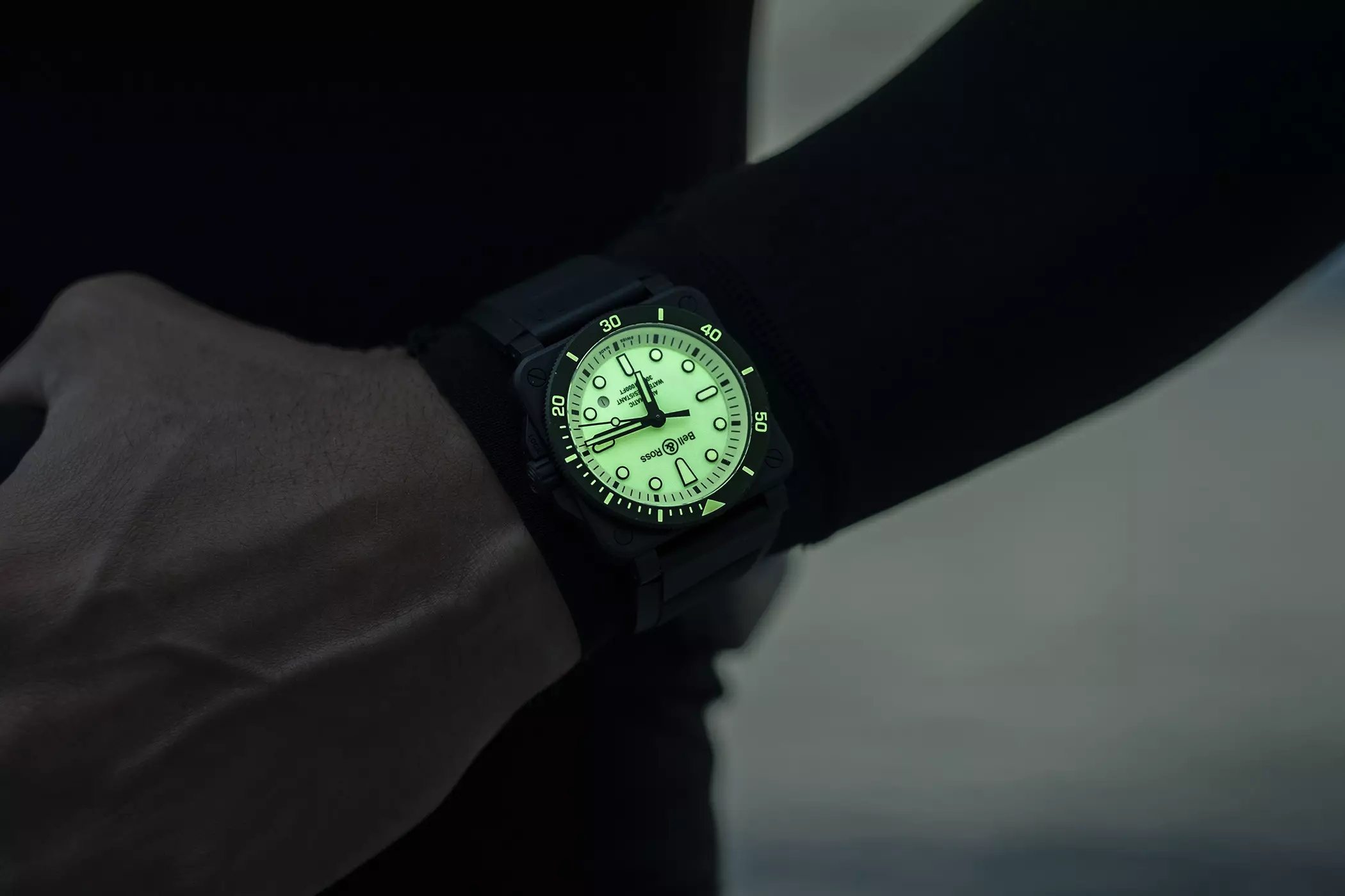 Abraza tu lado oscuro con 5 de los mejores relojes negros