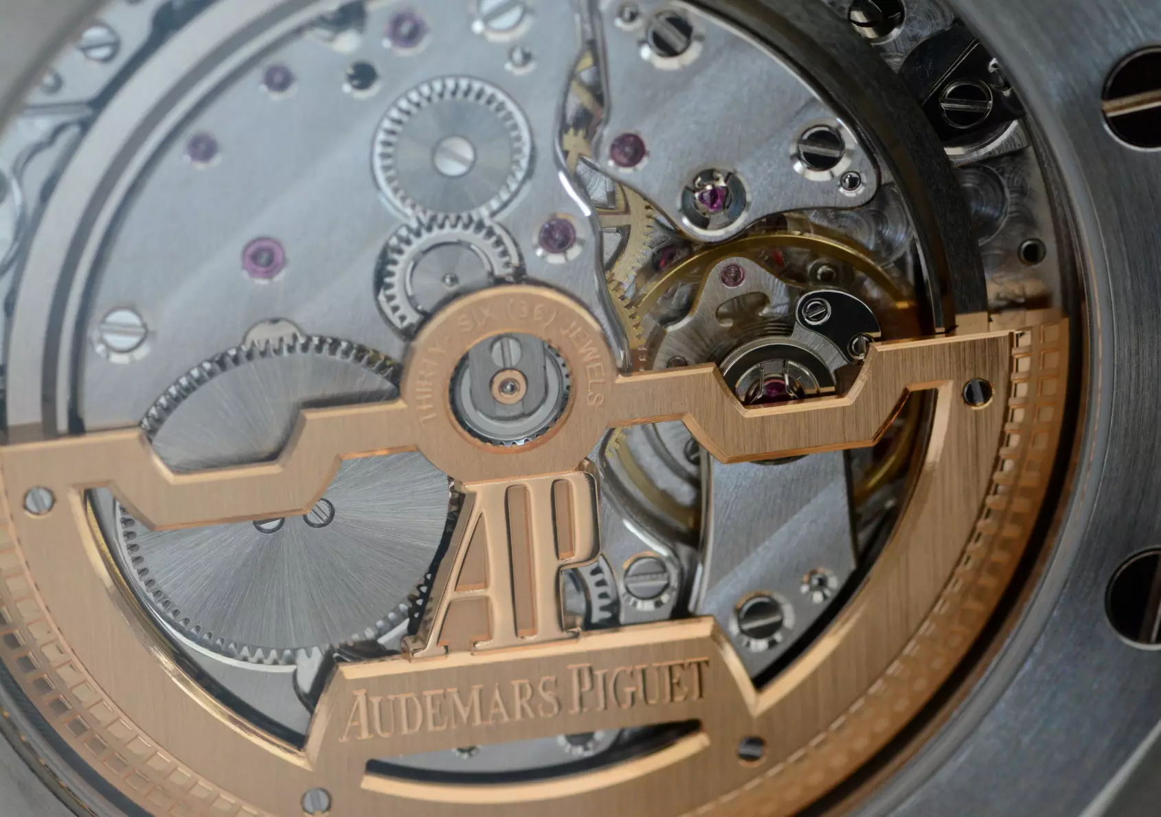 너무 뜨거워서 아프다, Audemars Piguet Royal Oak 