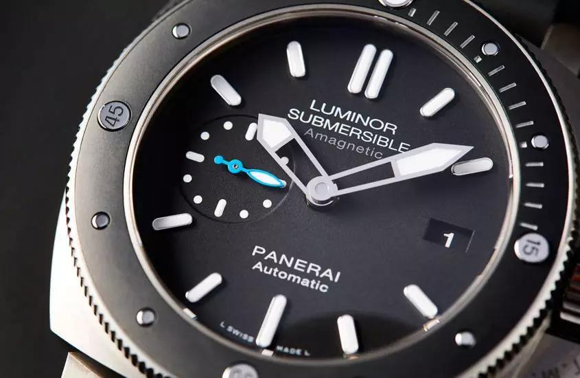 ΕΠΙΛΟΓΗ ΤΟΥ ΣΥΝΤΑΚΤΗ: Power player – Panerai's Luminor Submersible 1950 Amagnetic 3 Days Automatic Titanio (PAM 1389) - Time and Tide Watches 3839_2