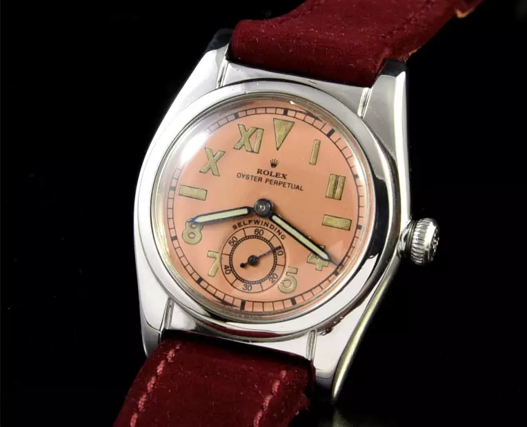 Un Rolex Bubbleback de 32 mm de 1946.