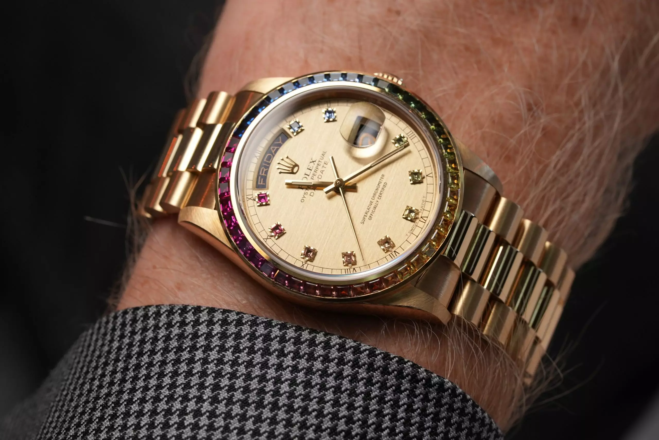 Lenyűgöző új Girard-Perregaux, és mi lehet az első gyárilag beállított szivárványos gyémánt keret a Rolex katalógusában – Idő- és dagályórák 4425_1