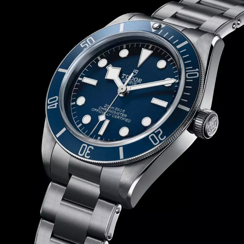 Este é o 40: os melhores relógios abaixo de US $ 5.000 para comemorar esse aniversário marcante - Relógios Time and Tide 4656_4