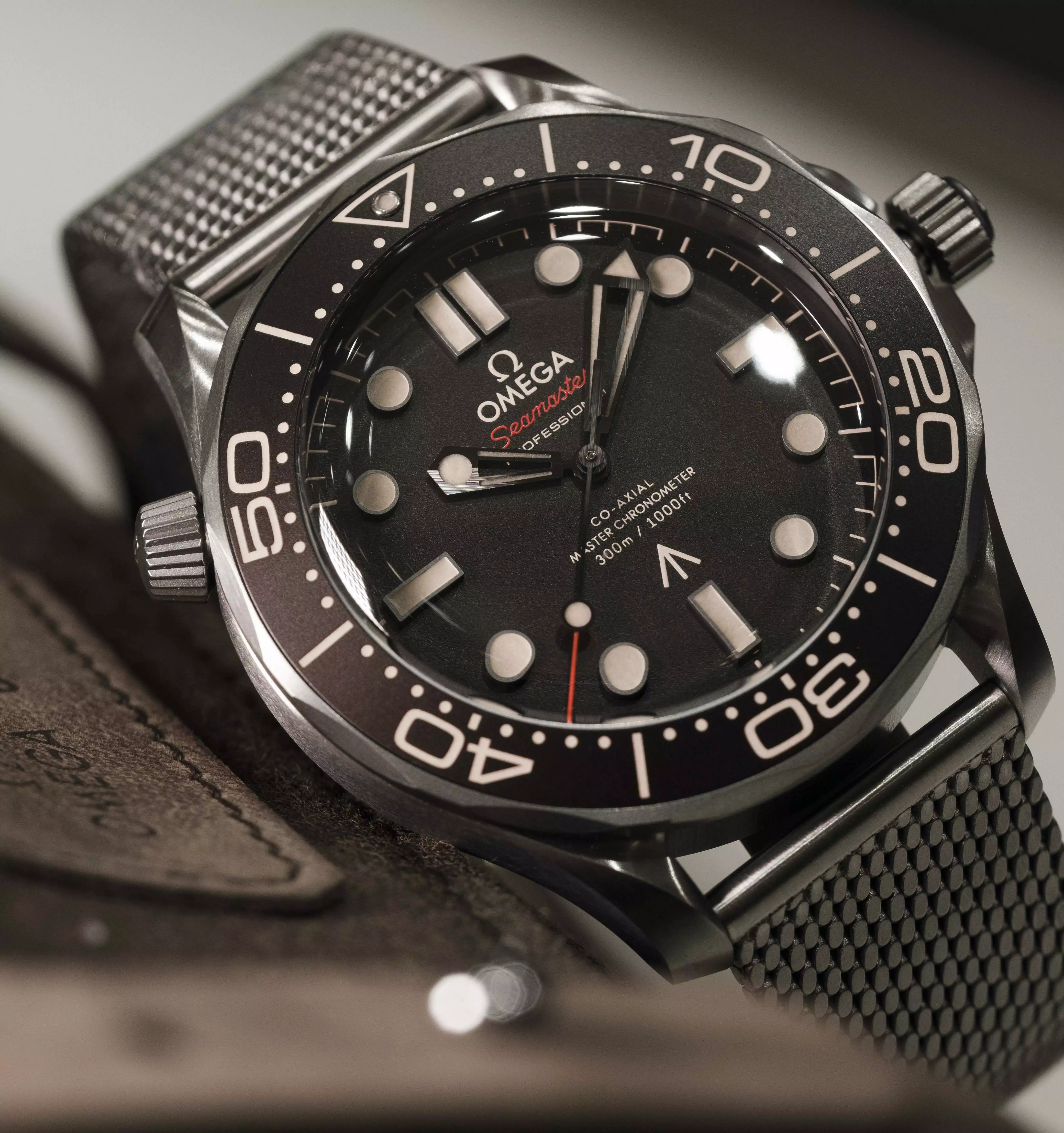 Редактор таңдауы: Omega Seamaster Diver 300M 007-ді қайта қарау 5094_6