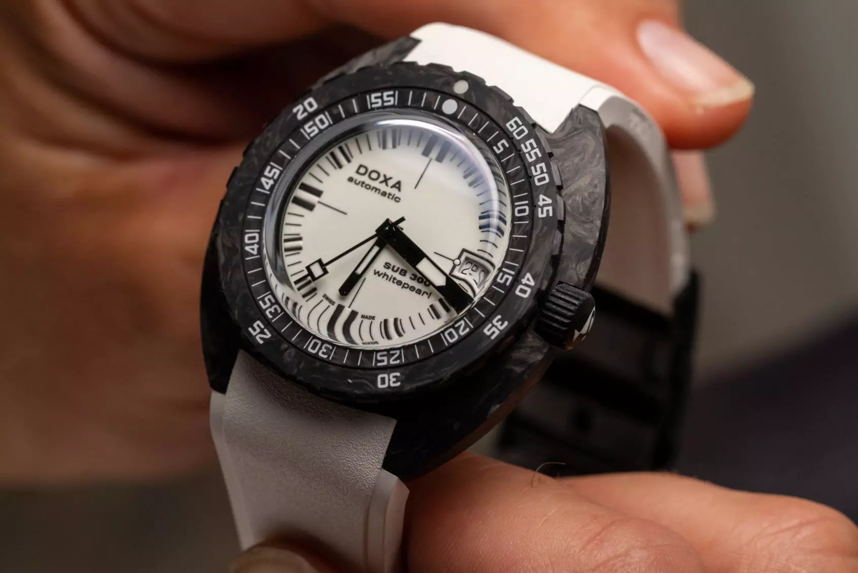 ՏԵՍԱՆՅՈՒԹ. Doxa-ն անում է ամեն ինչ սպիտակ, և այն աշխատում է՝ Time and Tide Watches 5753_1