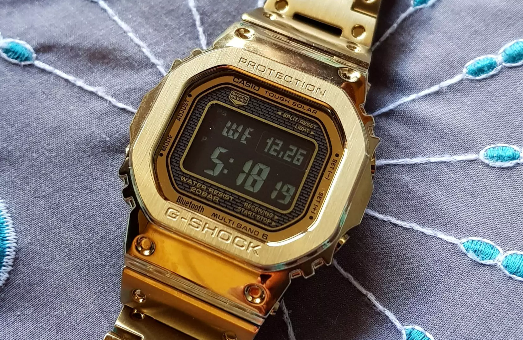 G-Shock fuld metal GMW-5000gd guldliste