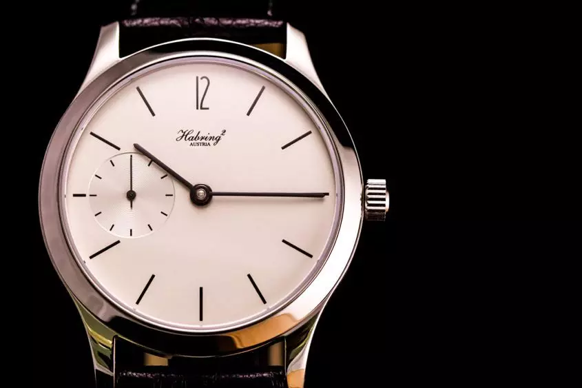 8 Duitse horlogemerken die het 'Swiss is best'-argument naar bed brengen met een glaasje schnaps - Time and Tide Watches 608_1
