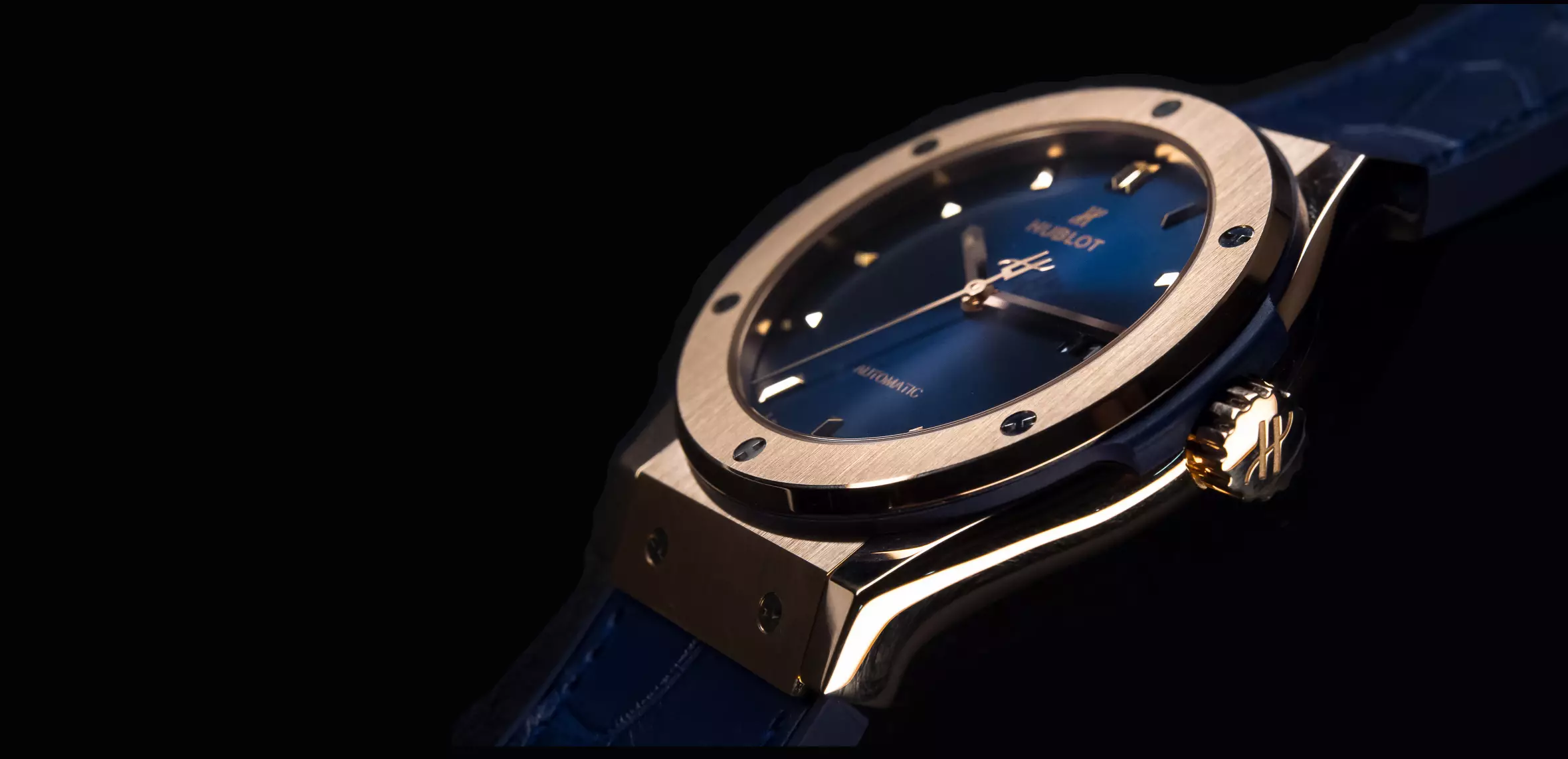 Hublot Classic Fusion King Gold Blue – Hands-on Review
