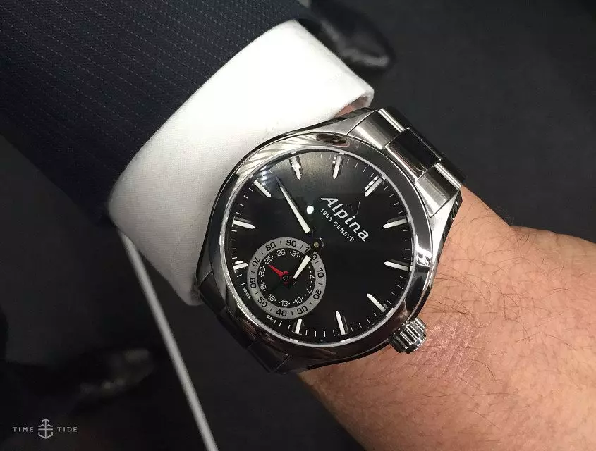 Alpina-умен часовник