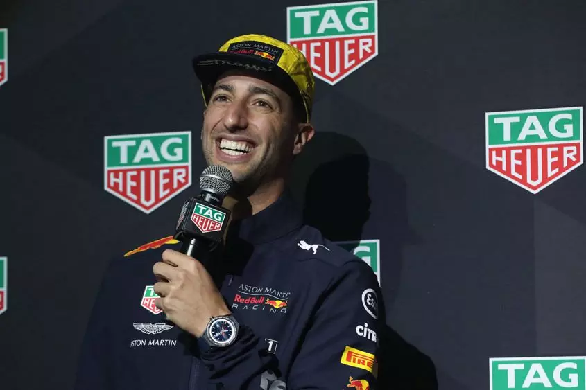 אינטערוויו: מיר רעדן מיט Red Bull Racing ס Daniel Ricciardo ביי די קאַטער פון TAG Heuer ס לעצטע סמאַרטוואַטטש - צייט און טייד וואַטשיז 6565_1