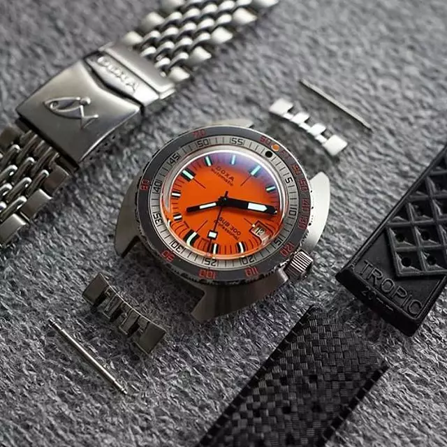 Por qué siempre deberías comprar tus relojes con pulsera cuando tienes la oportunidad - Time and Tide Watches