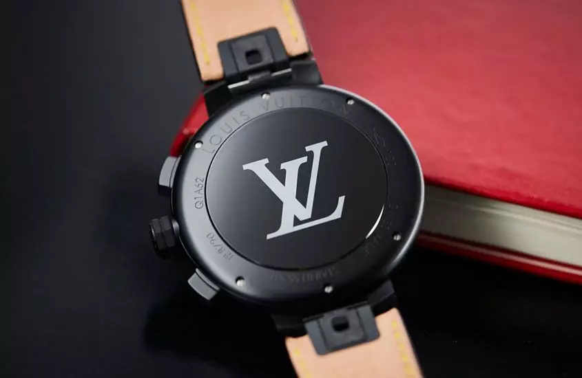 Đánh giá Louis Vuitton Tambour All Black Chronograph 46 7104_4