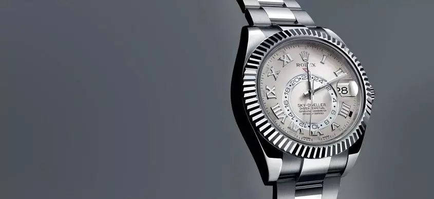 Rolex-Skydweller-aur-alb