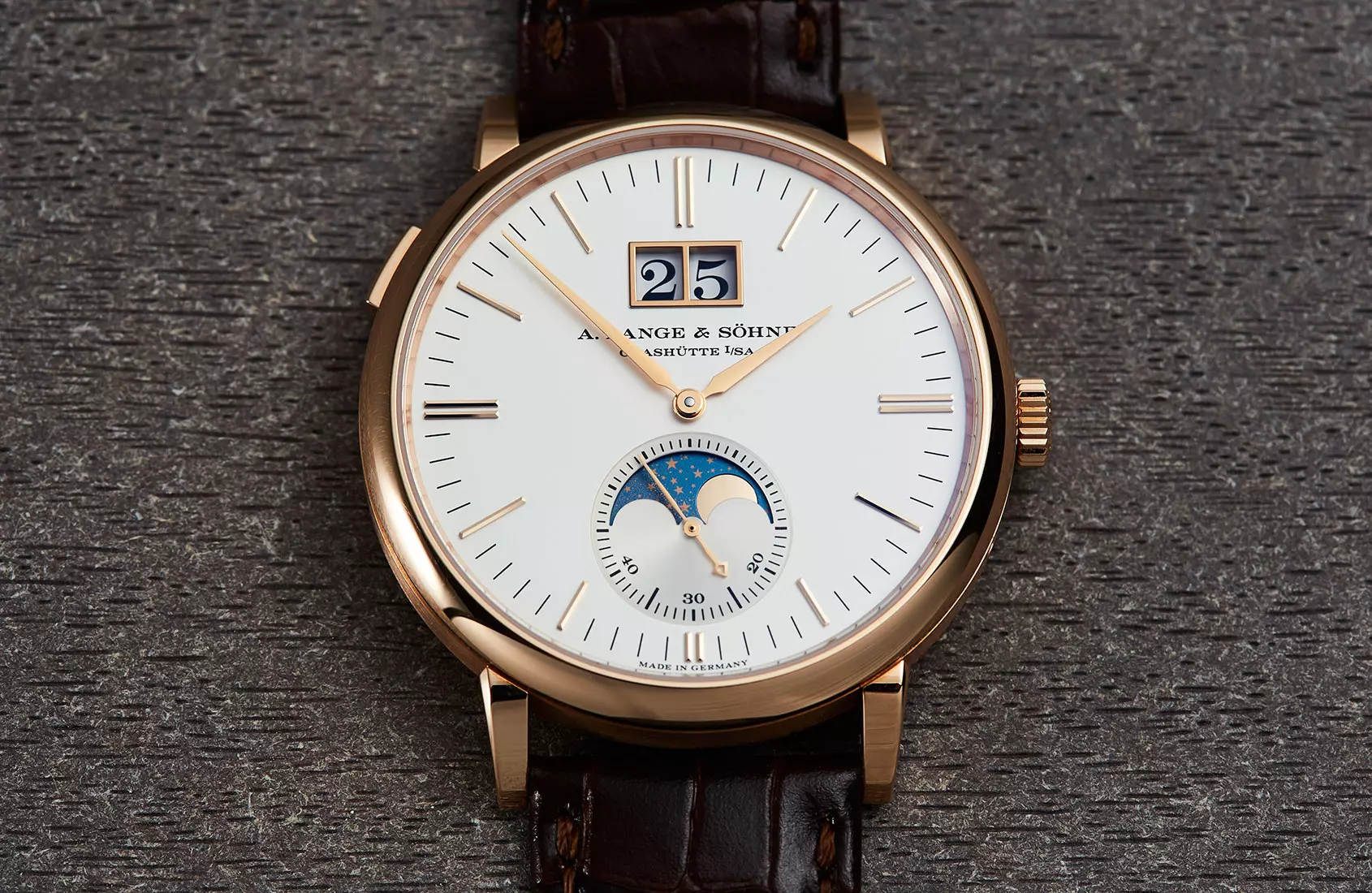 A. Lange & Söhne Revisión de la fase lunar de Saxonia: refinamiento total 8731_2