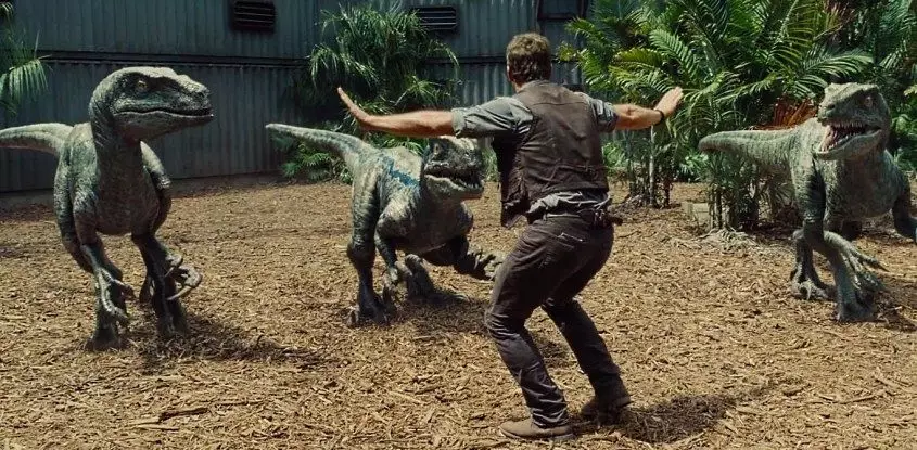 jurassic-world-raptors-chris-pratt