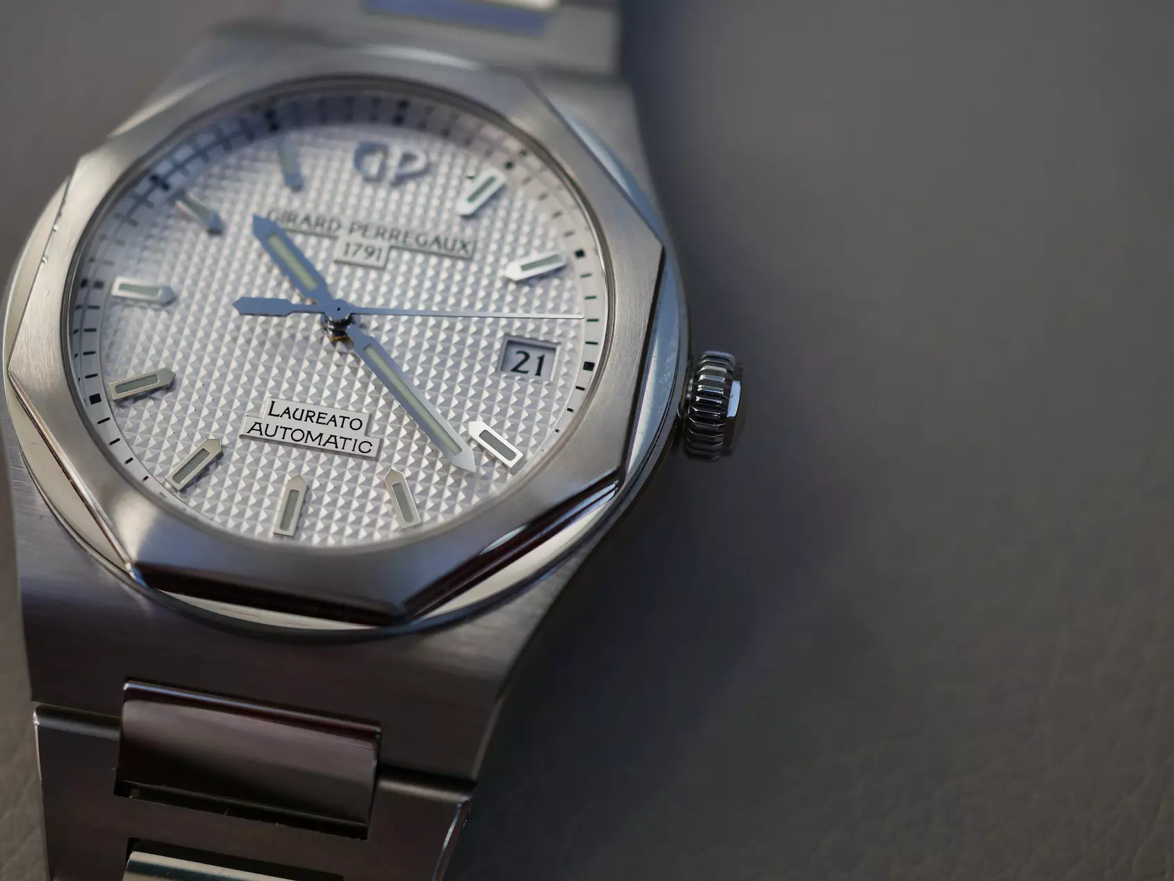 5 alternativ till Patek Philippe Nautilus som är Nauty By Nature - Time and Tide Watches 962_5