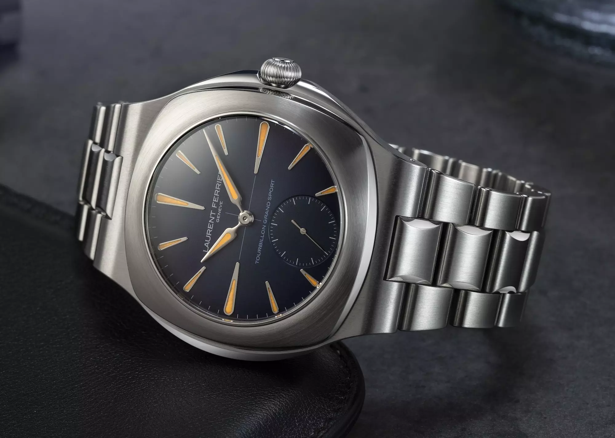 5 alternativer til Patek Philippe Nautilus, der er Nauty By Nature - Time and Tide Watches 962_8