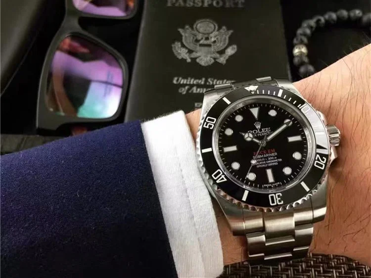 Оё соати нави расмии Rolex Supreme воқеан меояд? 9995_2